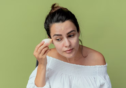 Skin Care for Oily Skin in Summer - Tips for Managing Shine and Breako ...